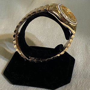 Grealy | Accessories | Beautiful Gold Tone Quartz Date Adjusted Ladies ...